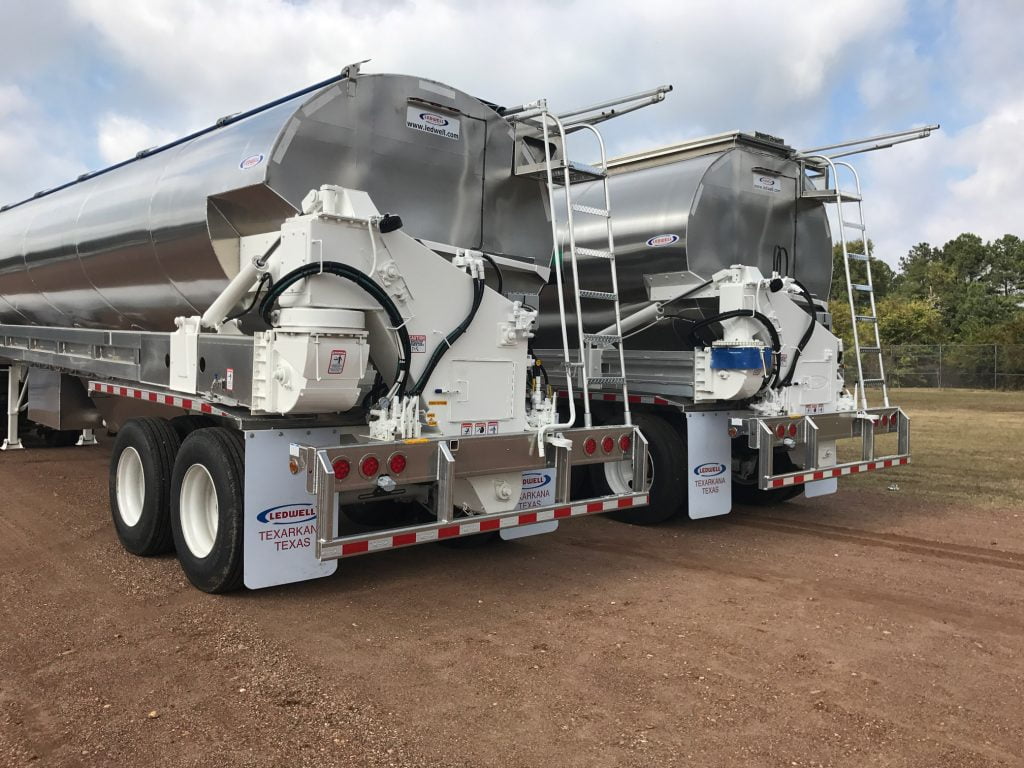 Paddle Wagon Feed Trailer | Ledwell Manufactured Feed Trailers