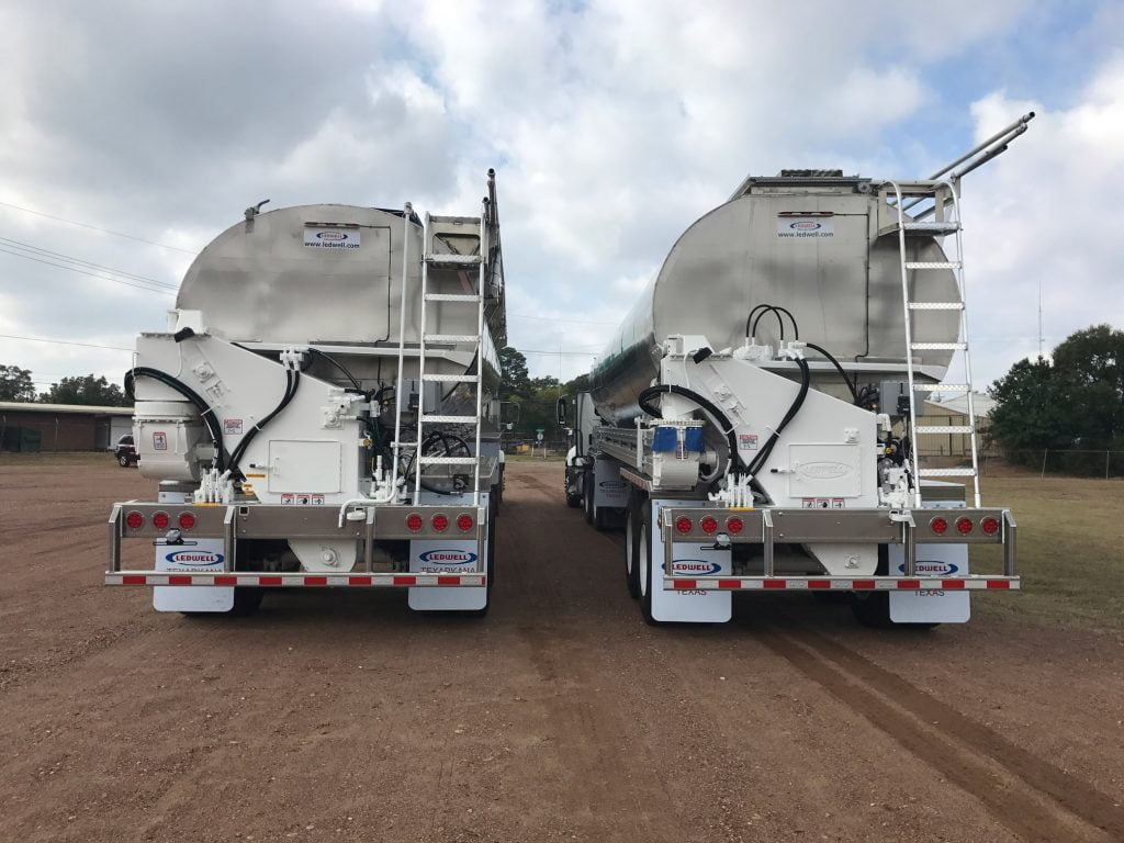 Paddle Wagon Feed Trailer | Ledwell Manufactured Feed Trailers