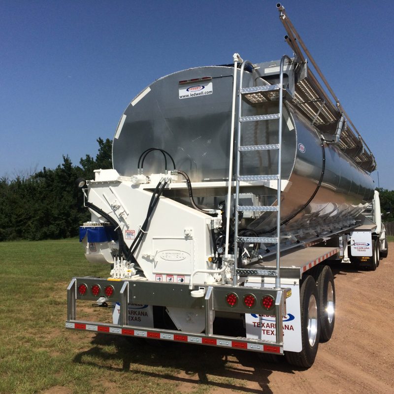Paddle Wagon Feed Trailer | Ledwell Manufactured Feed Trailers